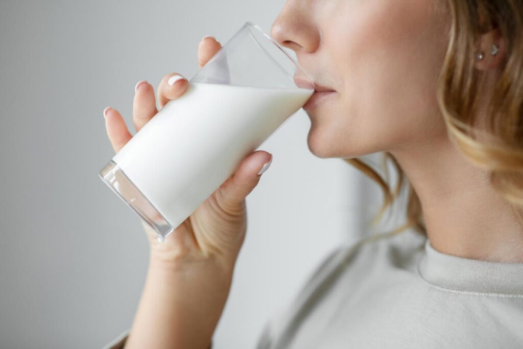 10 Manfaat Susu Almond yang Bikin Badan Makin Sehat - Gen Amikom