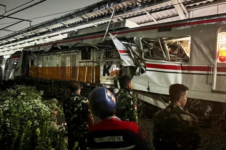 Kronologi Kecelakaan Kereta Bekasi Usai Insiden Taksi Sebabkan Korban ...